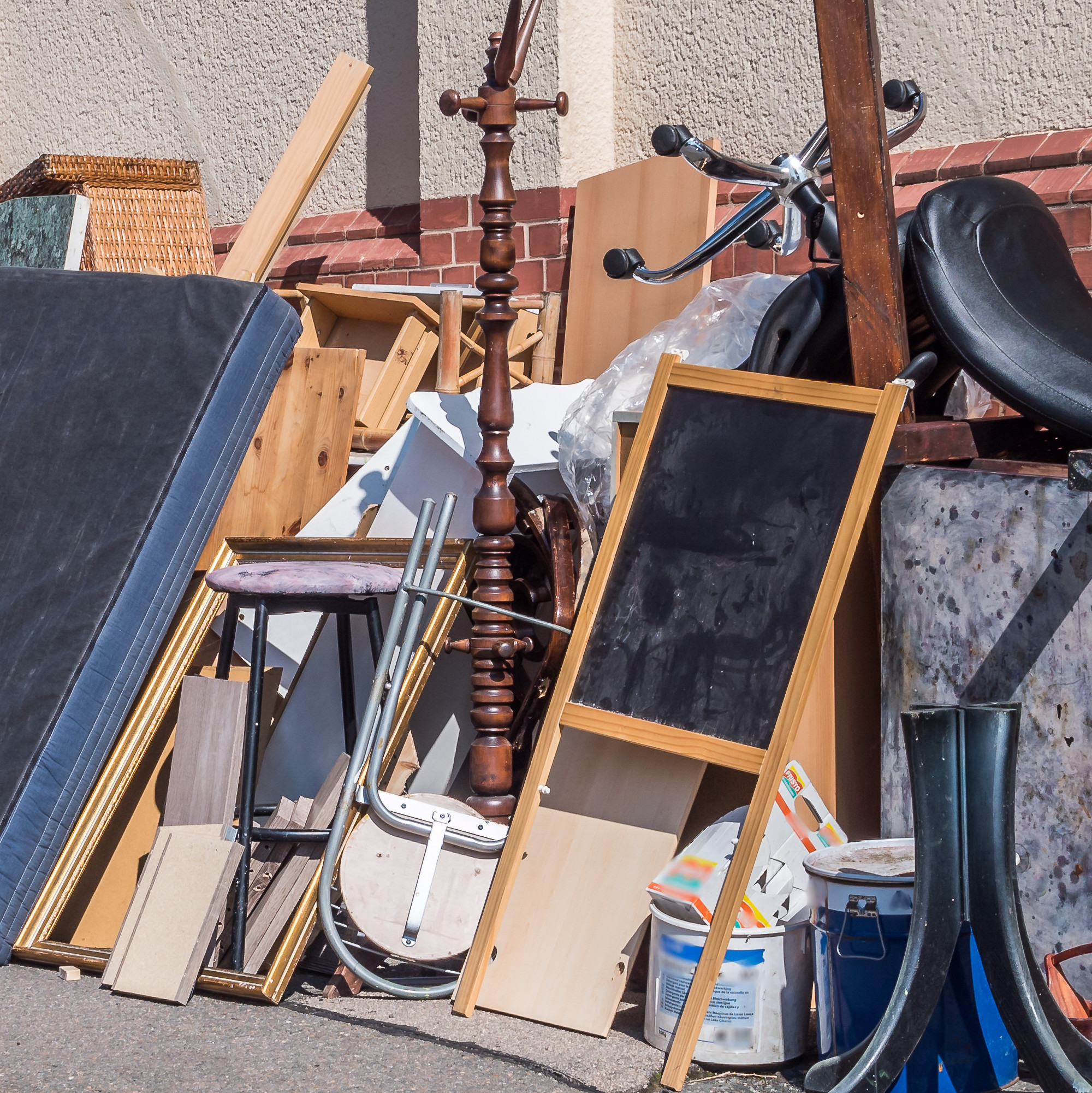 Entsorgungslösungen Brennbare Abfälle » TOEL Recycling AG